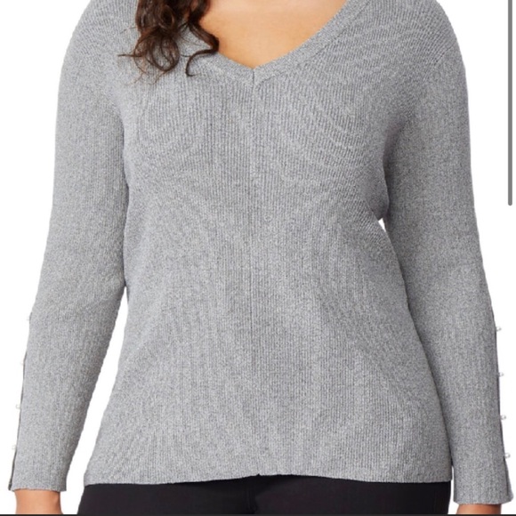 Rebel Wilson Angels | Sweaters | Rebel Wilson V Neck Sweater | Poshmark